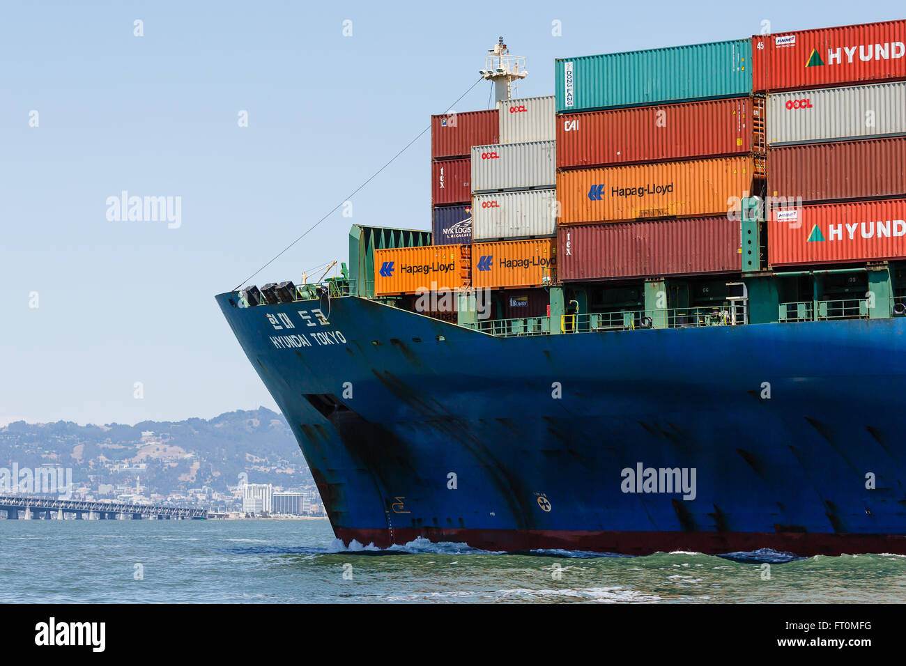 Shipping container rear hi-res stock photography and images - Alamy