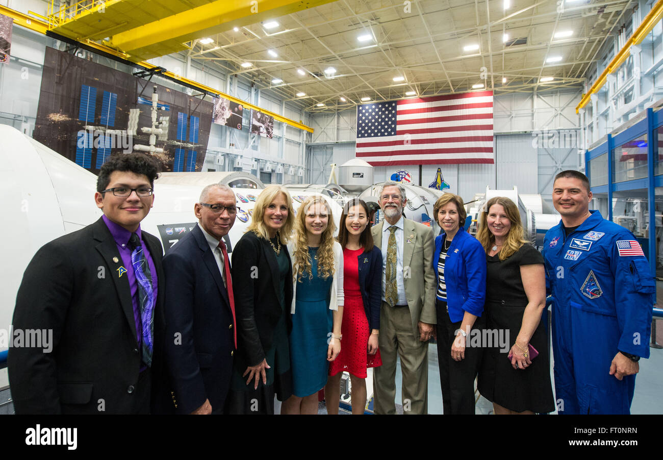 NASA officials and students gathered at the Johnson Space Center in ...