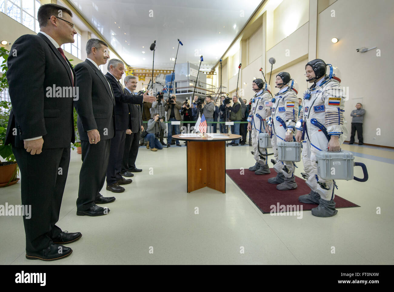 NASA astronauts Doug Wheelock and Dan Burbank join Russian cosmonauts ...