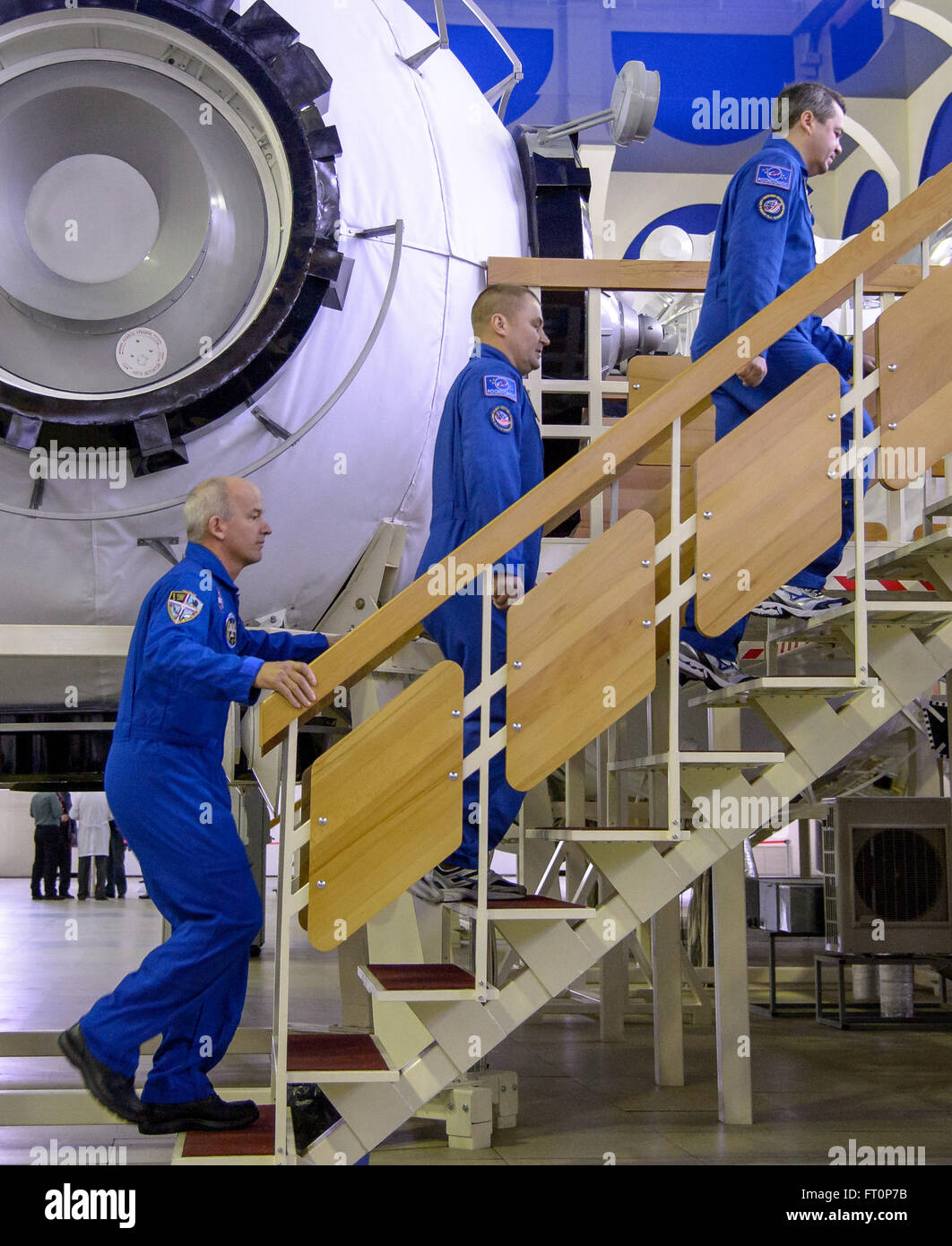 Expedition 47 crew members: NASA astronaut Jeff Williams, left, Russian ...
