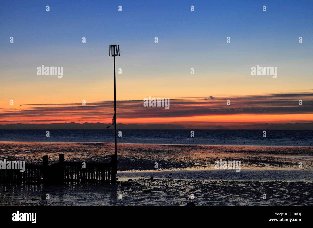 Sunset at Heacham beach on the Norfolk coast Stock Photo - Alamy