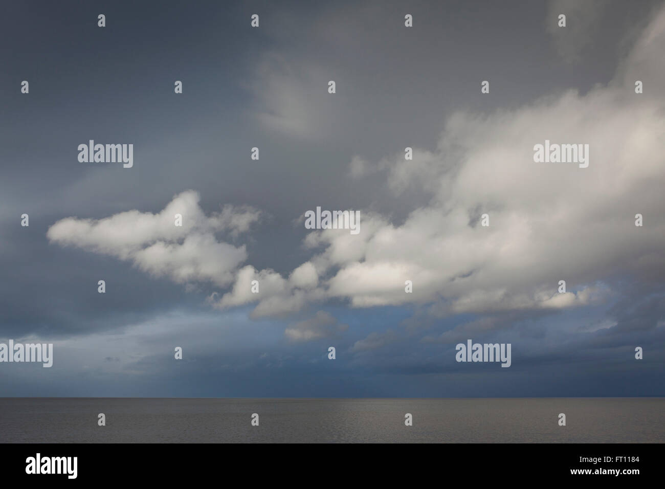 Brooding cloud hi-res stock photography and images - Alamy