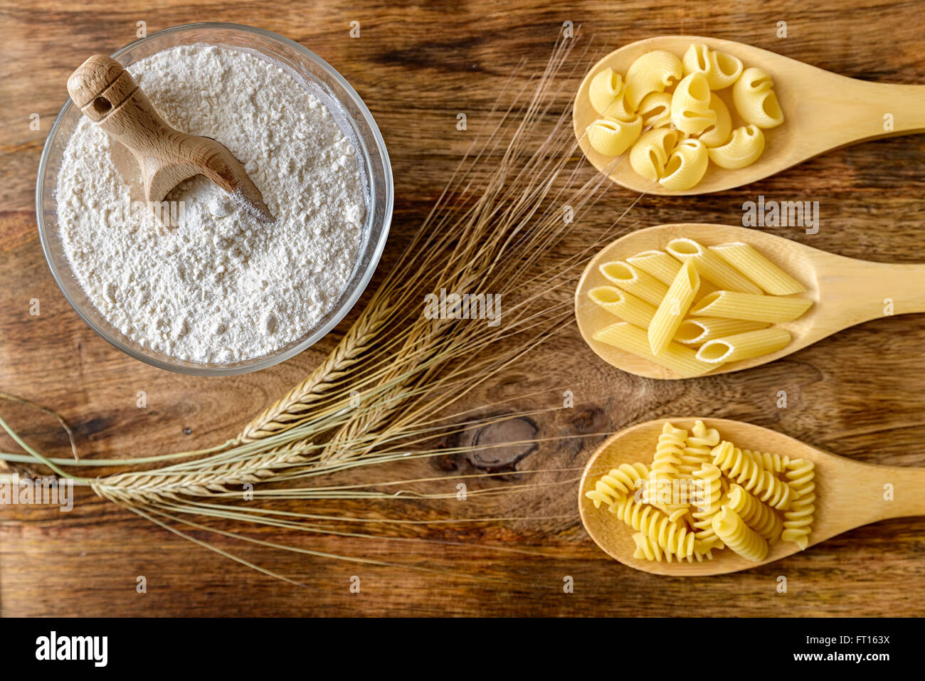 Wheat flour pasta hi-res stock photography and images - Alamy