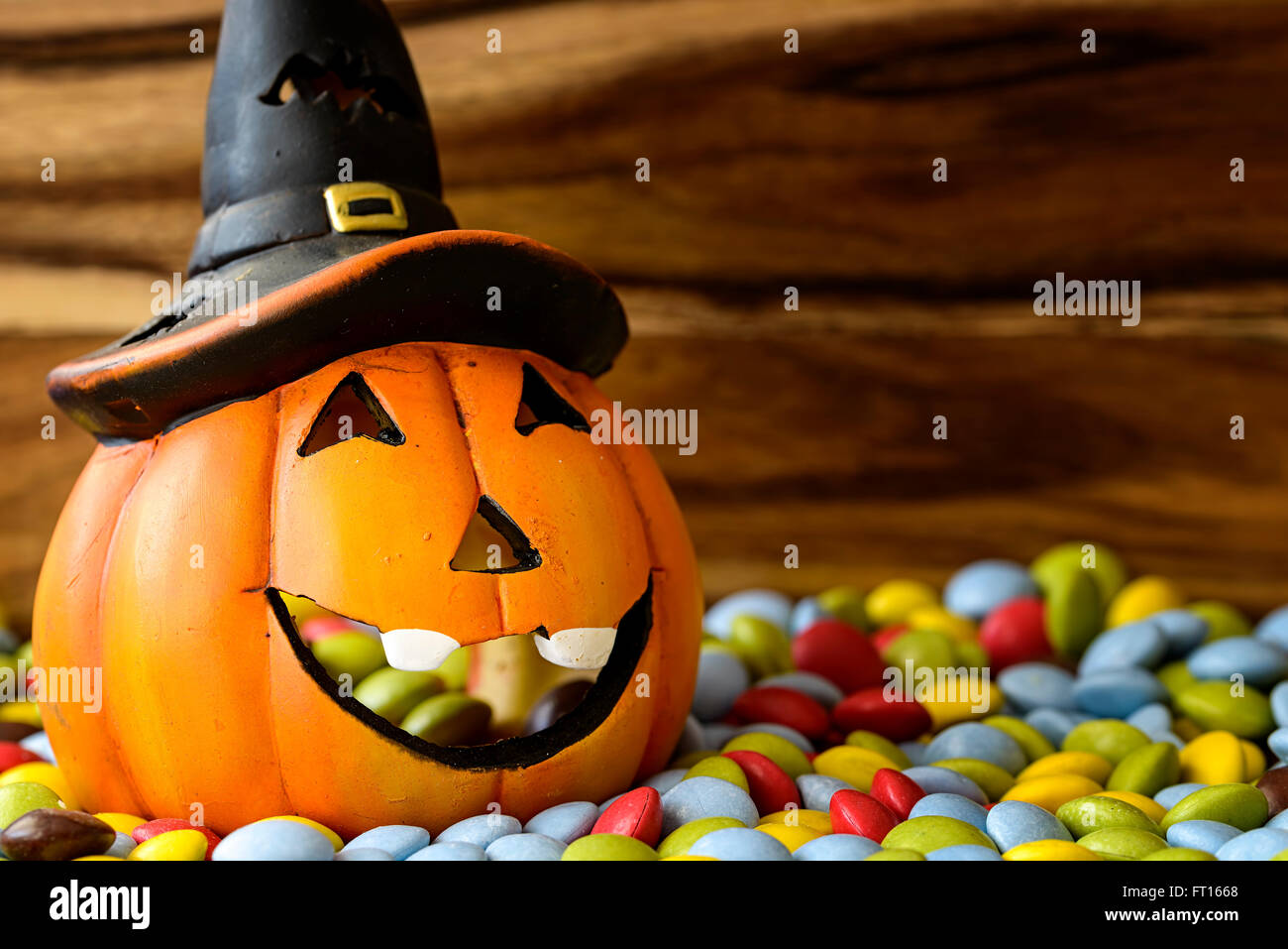 Halloween chocolate candy hi-res stock photography and images - Alamy
