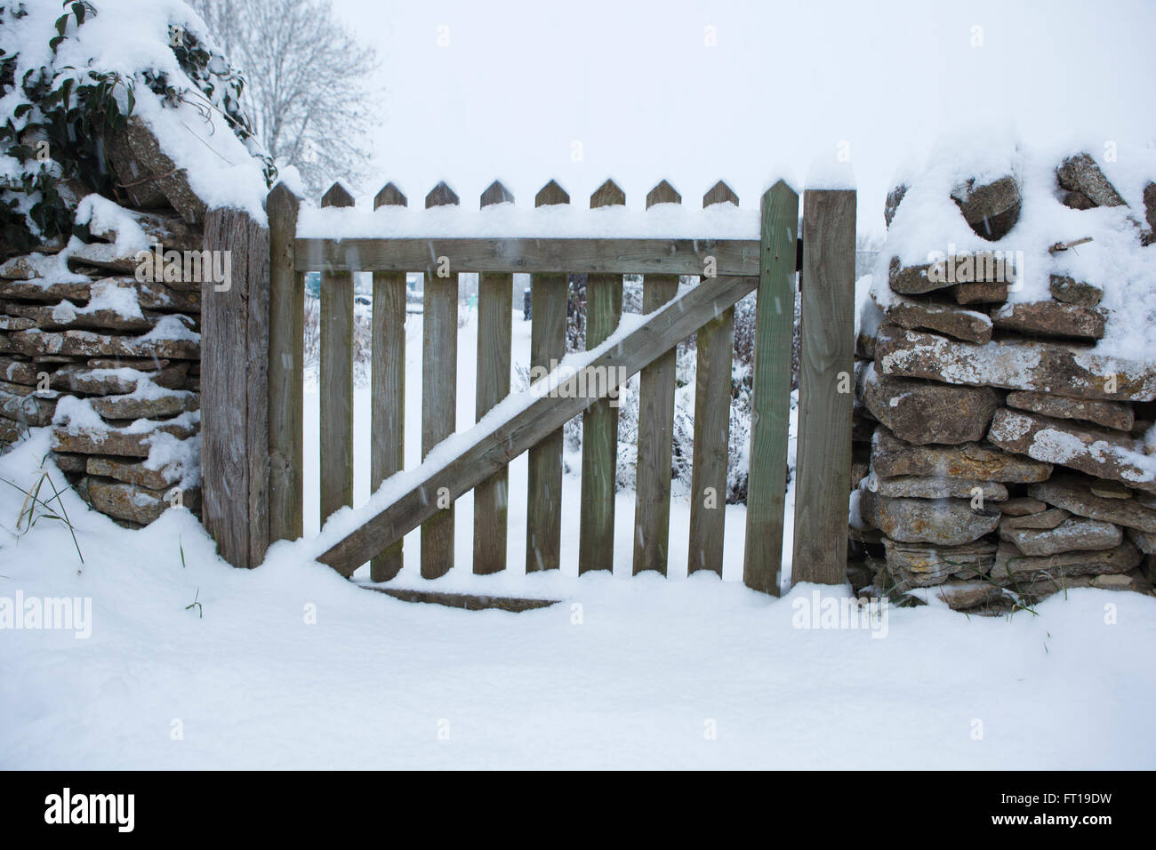 Peaceful gate hi-res stock photography and images - Alamy