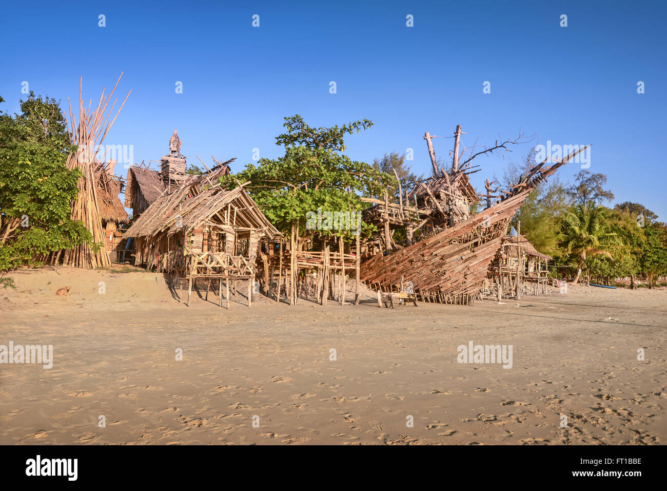 tree house bar on the beach Stock Photo - Alamy