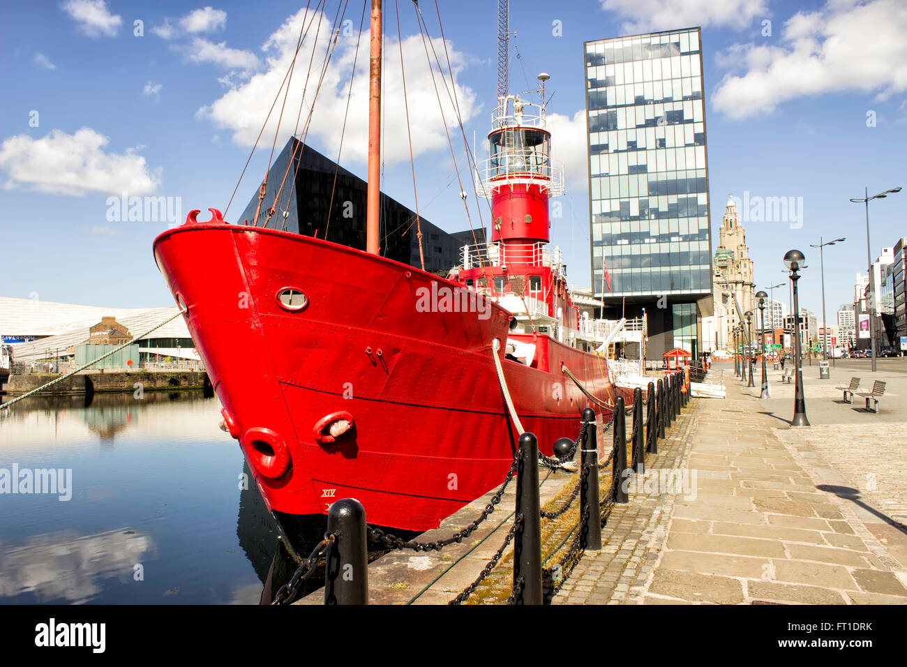 Liverpool city river side Stock Photo - Alamy