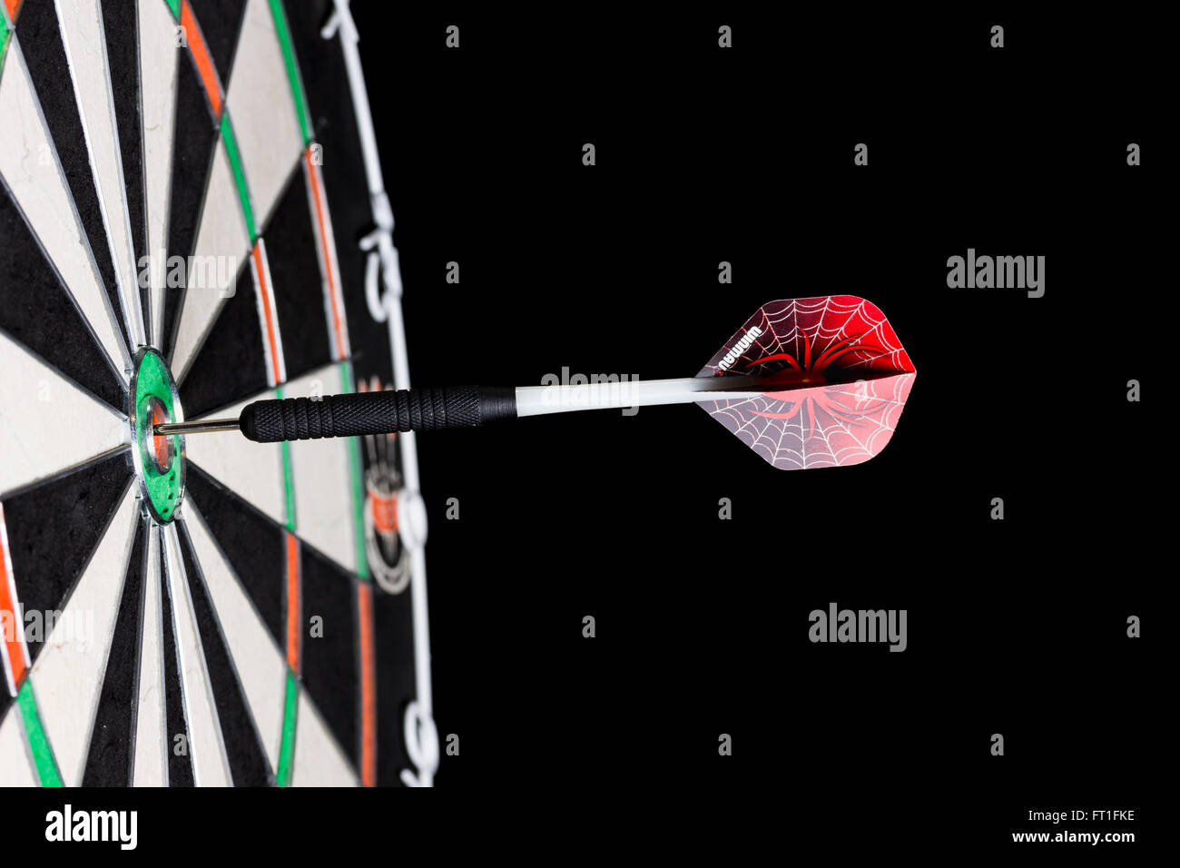 Bulls eye accurate hi-res stock photography and images - Alamy