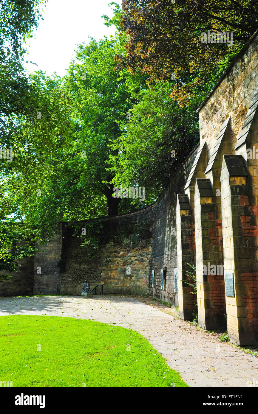 Path and part of Nottingham castle wall Stock Photo - Alamy