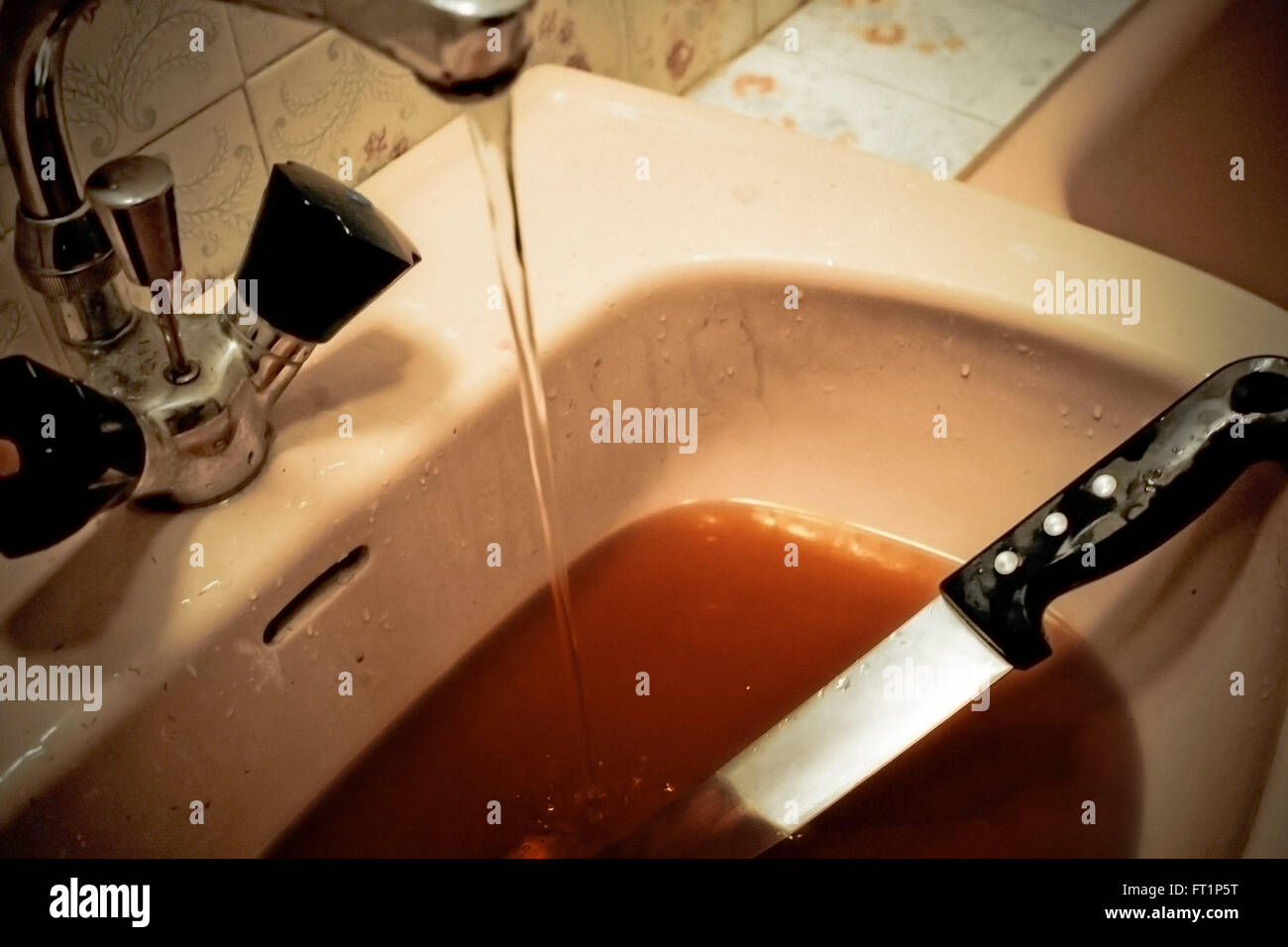 Blood in bathroom sink hi-res stock photography and images - Alamy