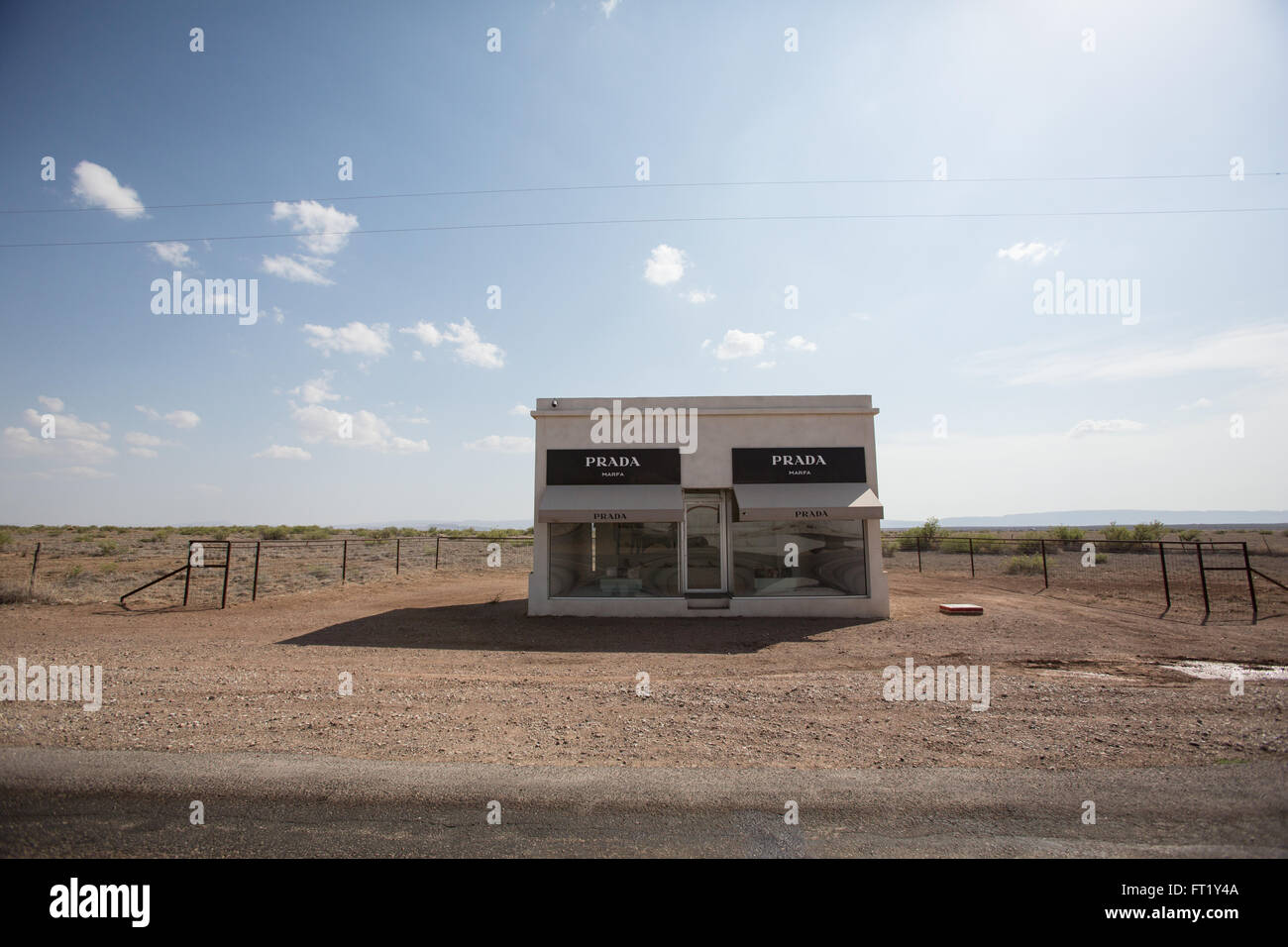 Prada marfa texas hi-res stock photography and images - Alamy
