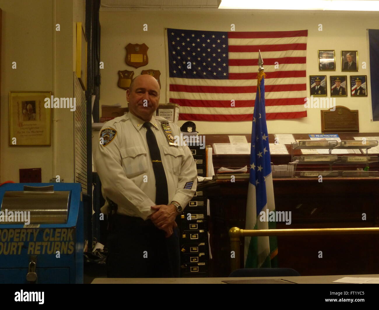 NYPD Officer filing report Stock Photo - Alamy