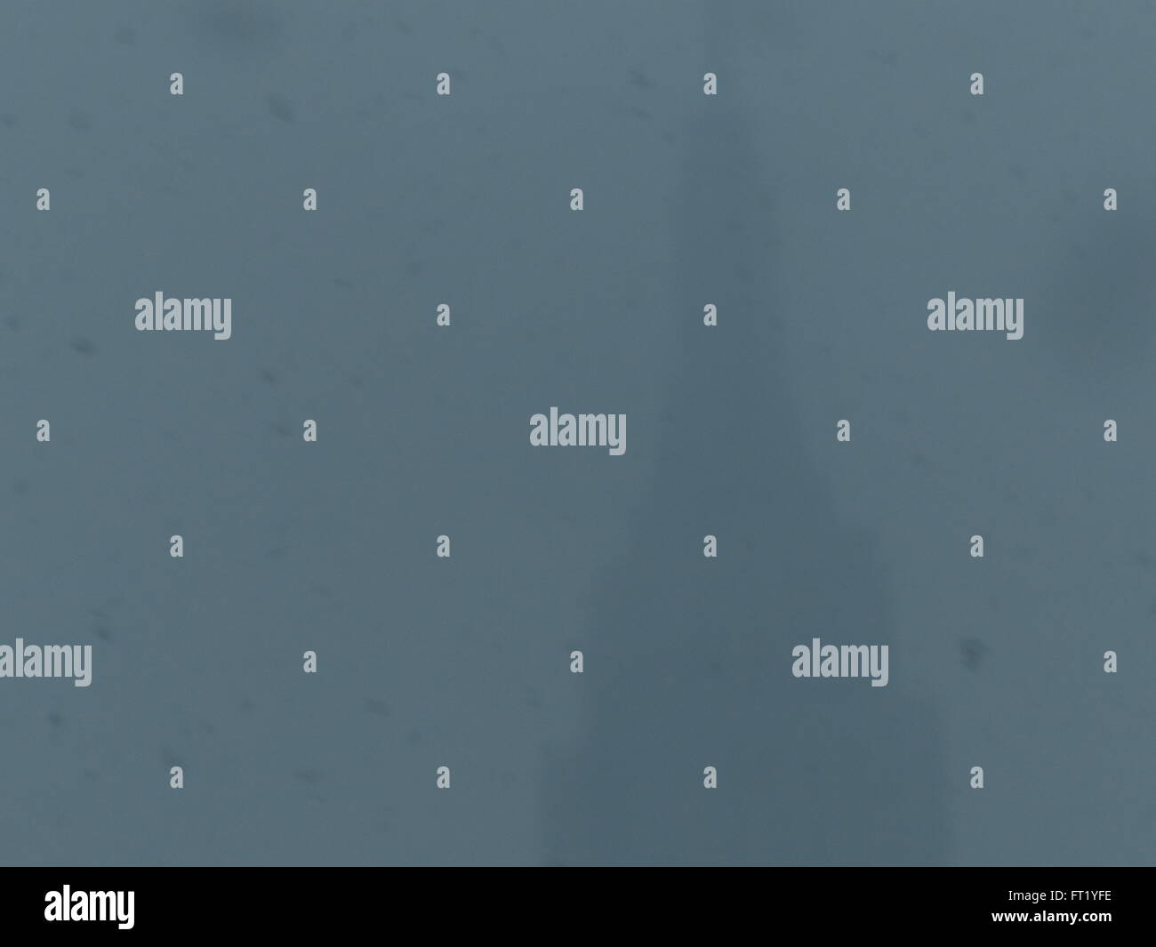 Empire State Building during heavy snow storm Stock Photo - Alamy