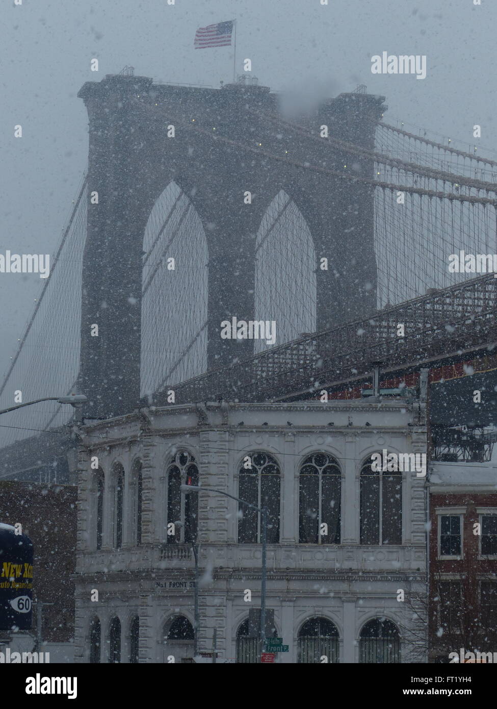 Brooklyn bridge during snow storm hi-res stock photography and images ...