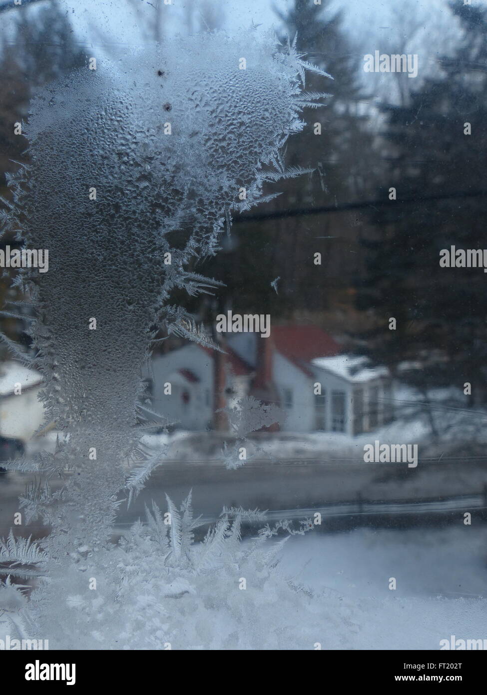 Frost on window hi-res stock photography and images - Alamy