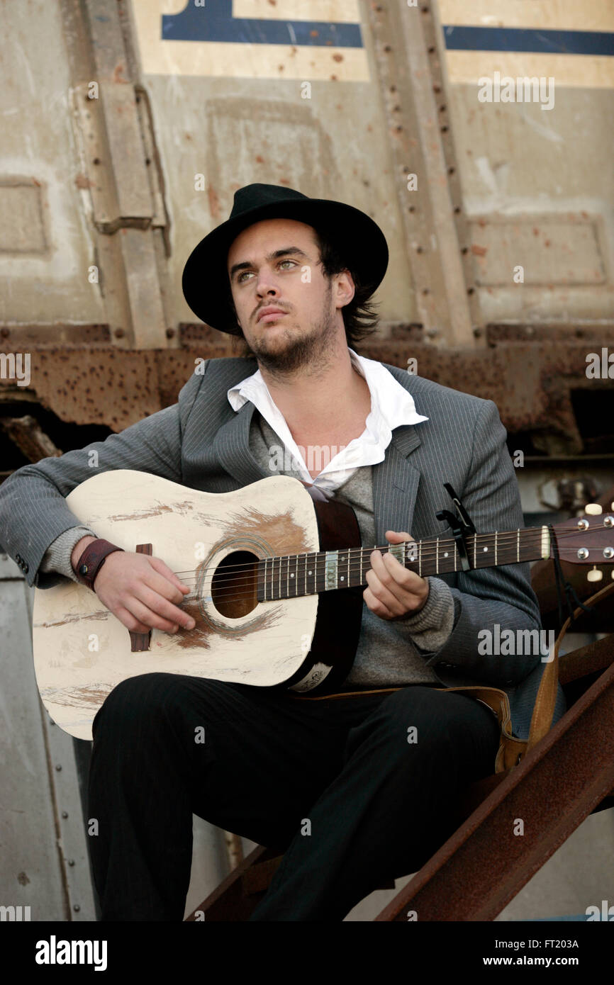 Pete Lawrie, lead singer of Until the Ribbon Breaks UTRB Stock Photo ...