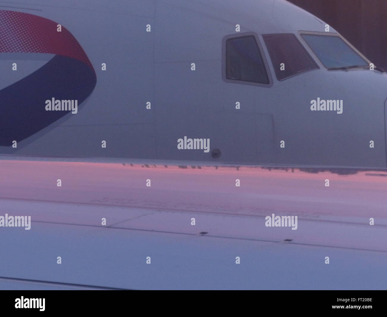 Boeing 747 take off sunset hi-res stock photography and images - Alamy