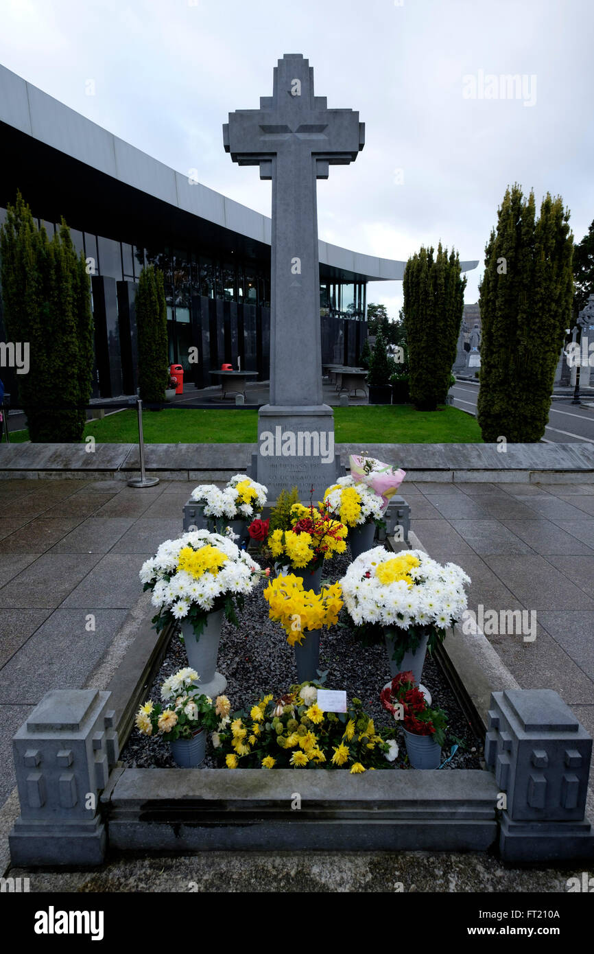 Michael collins irish hi-res stock photography and images - Alamy