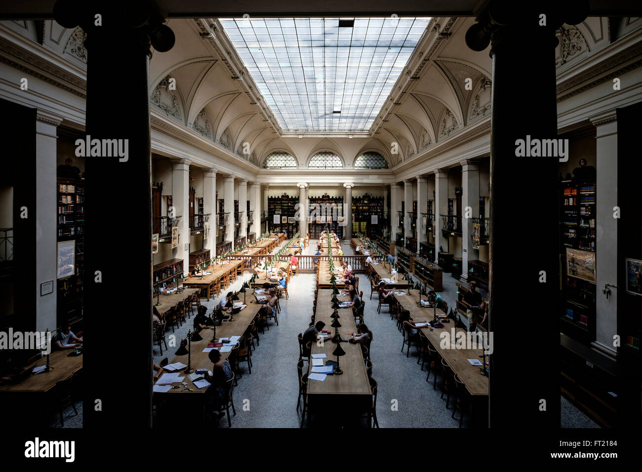 Old library interior europe hi-res stock photography and images - Alamy