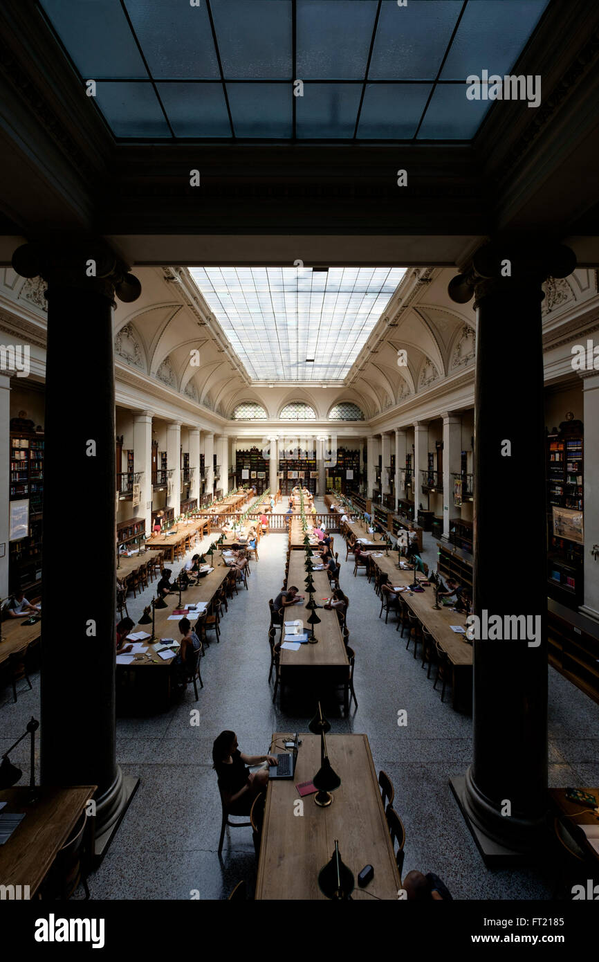 Library of the university hi-res stock photography and images - Alamy