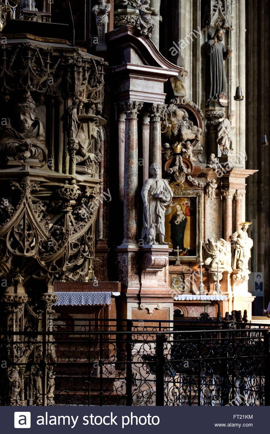 Religious Statue Vienna Stock Photos & Religious Statue Vienna Stock ...