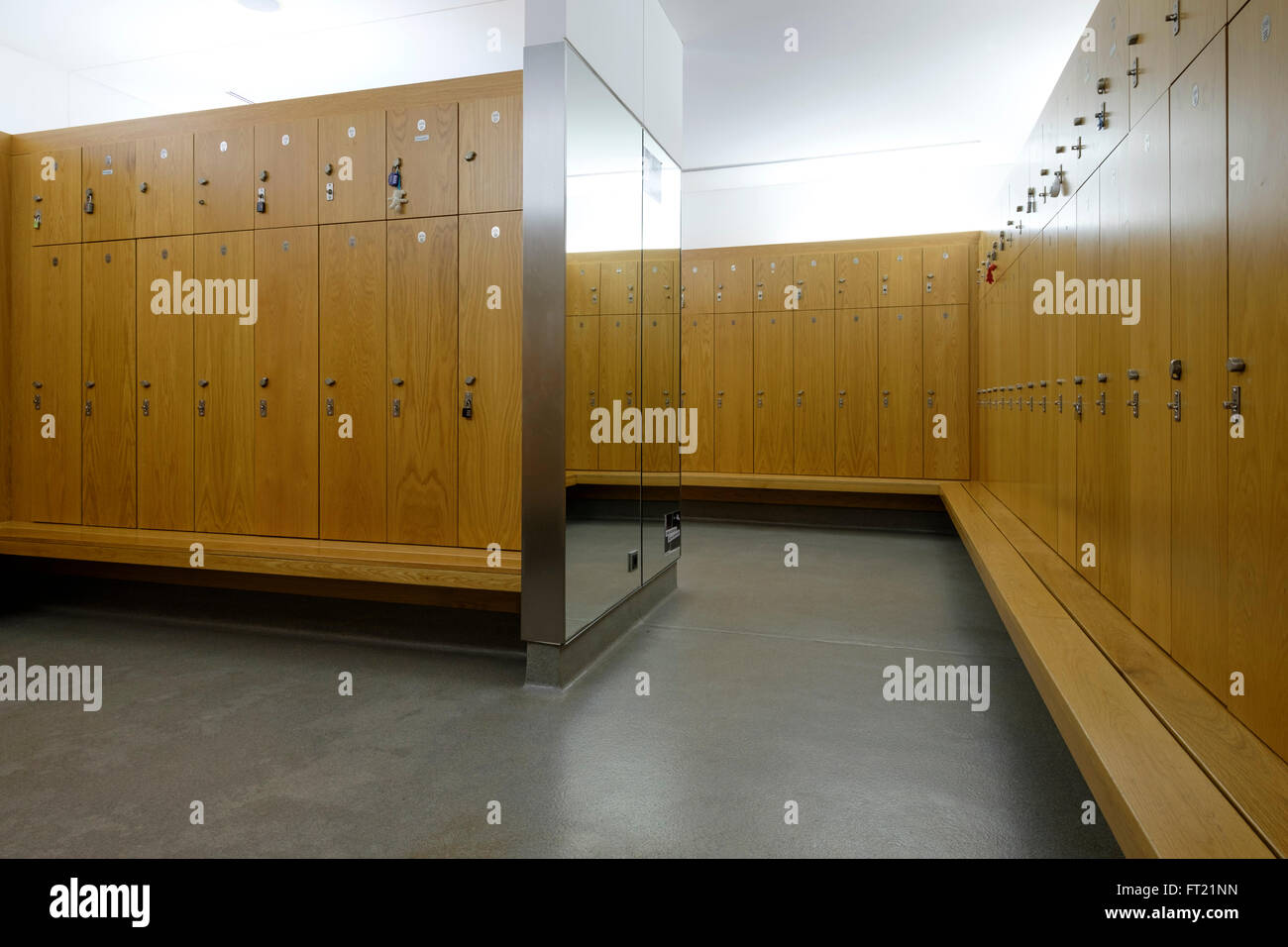 Empty locker room Stock Photo - Alamy