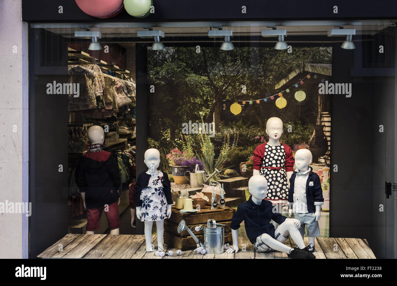 Spanish clothes shop hi-res stock photography and images - Alamy