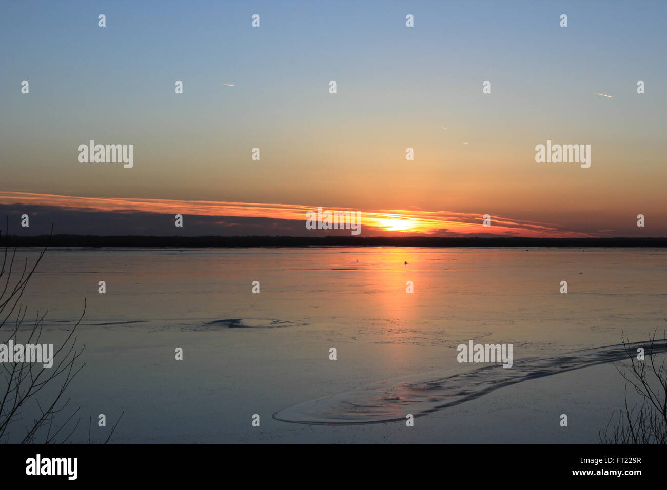 Frozen sunset hi-res stock photography and images - Alamy