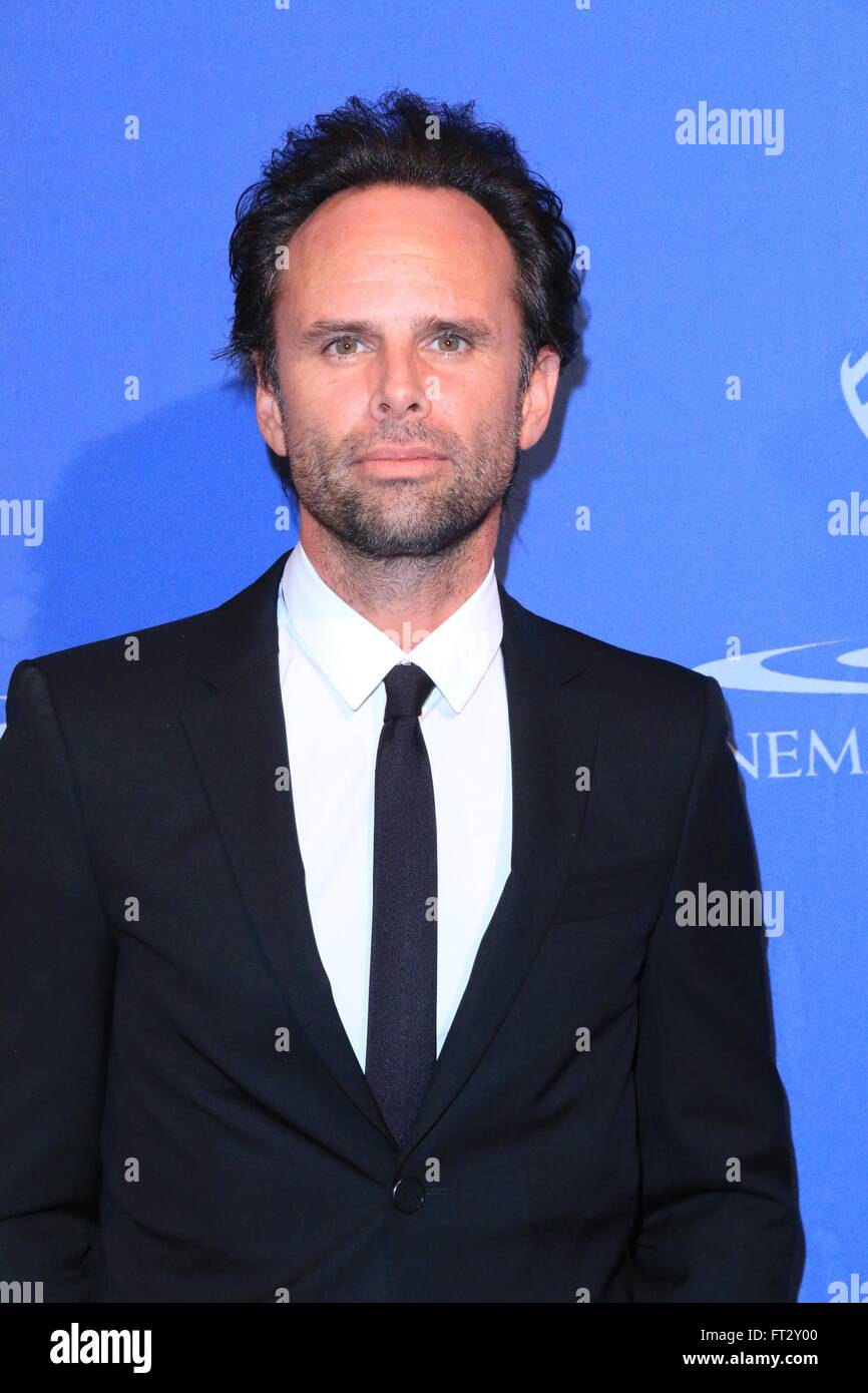 Walter goggins hi-res stock photography and images - Alamy