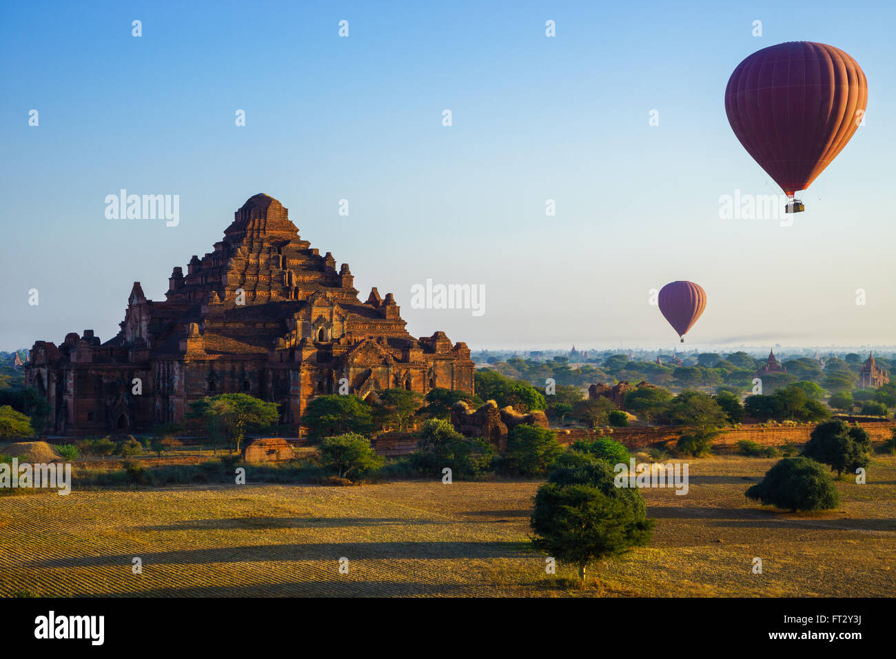 Dhammayangyi temple at sunrise, The biggest Temple in Bagan (Pagan ...