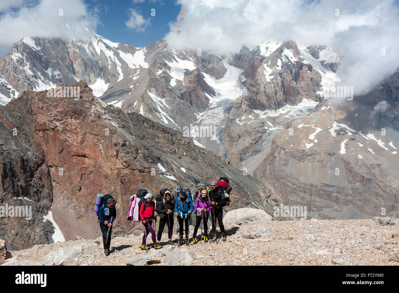 Female backpacker india hi-res stock photography and images - Alamy
