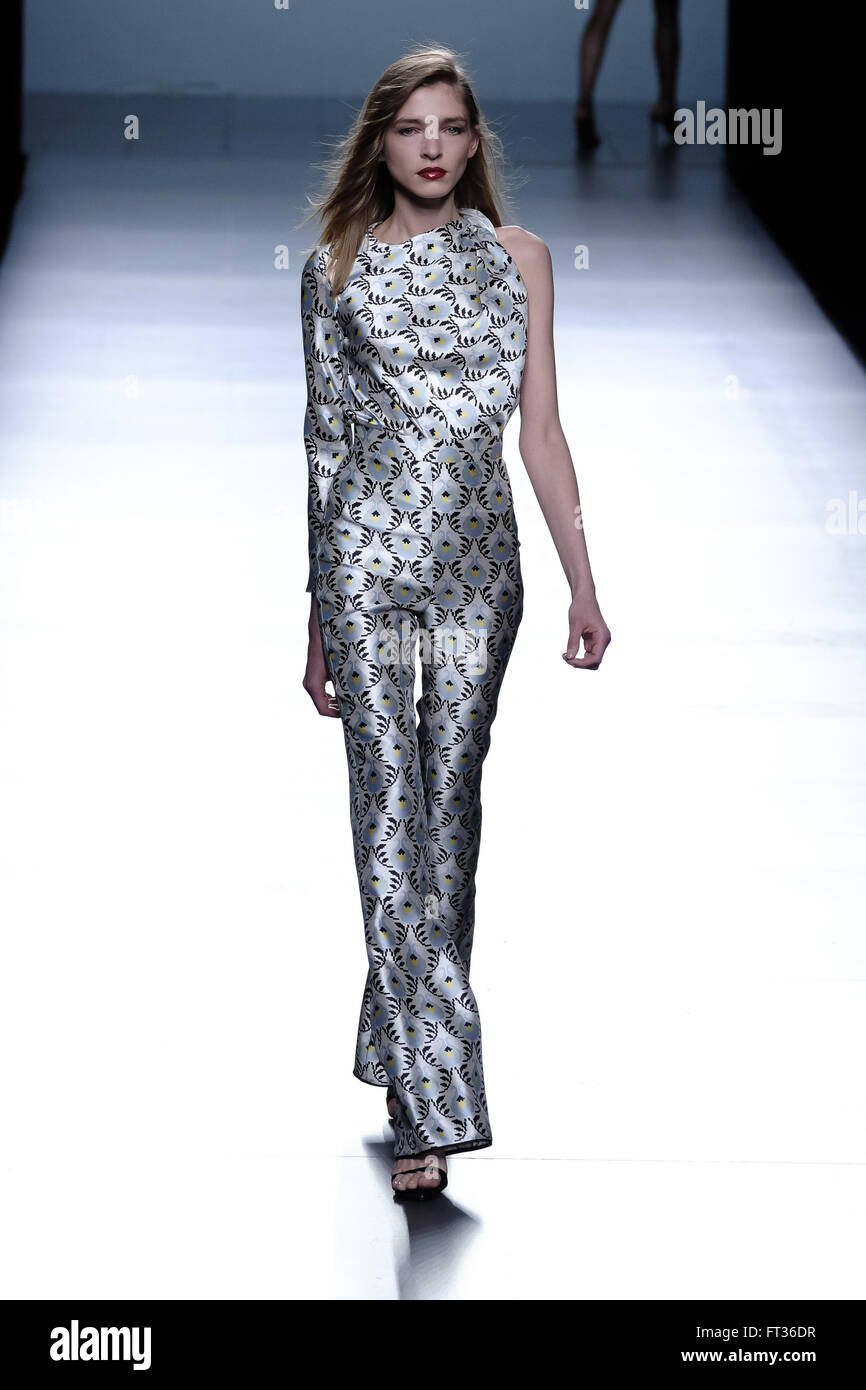 Madrid Fashion Week Fall/Winter 2016 - The 2nd Skin Co. - Catwalk Where ...