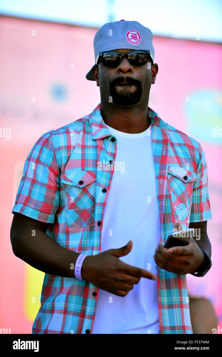 7th annual Model Volleyball Tournament for South Beach Supremacy to ...