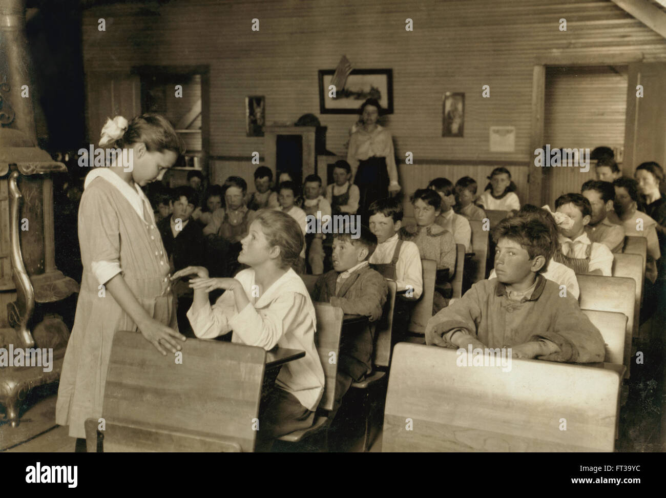 Vintage classroom hi-res stock photography and images - Alamy