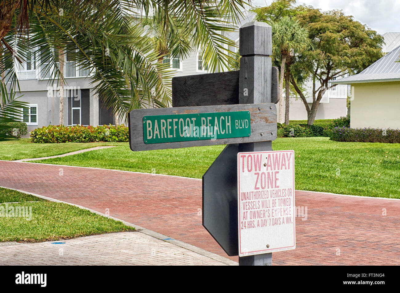 Barefoot beach bonita springs hi-res stock photography and images - Alamy