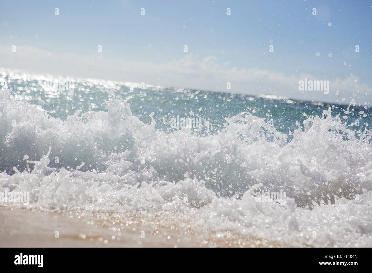 Waves with splashes hi-res stock photography and images - Alamy