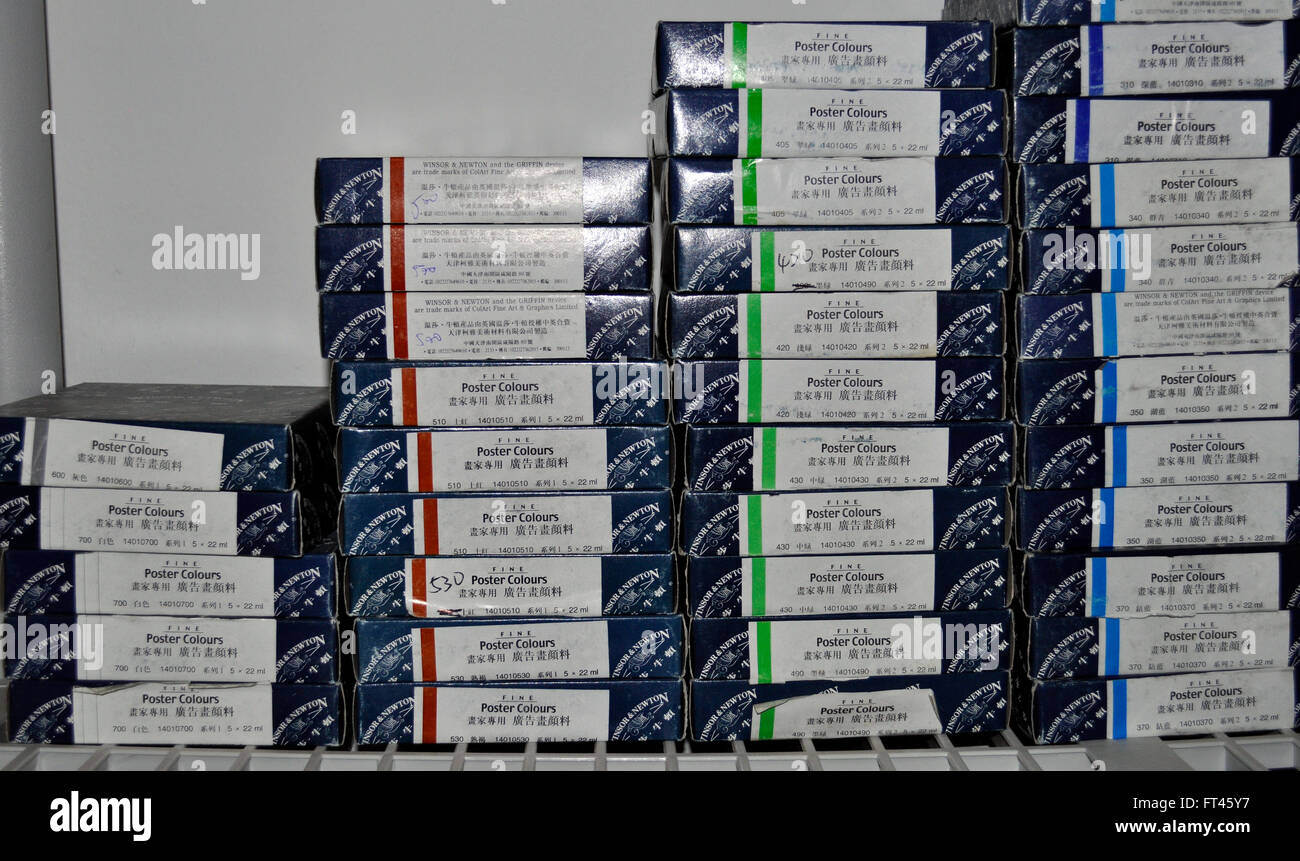 English supplies hi-res stock photography and images - Alamy