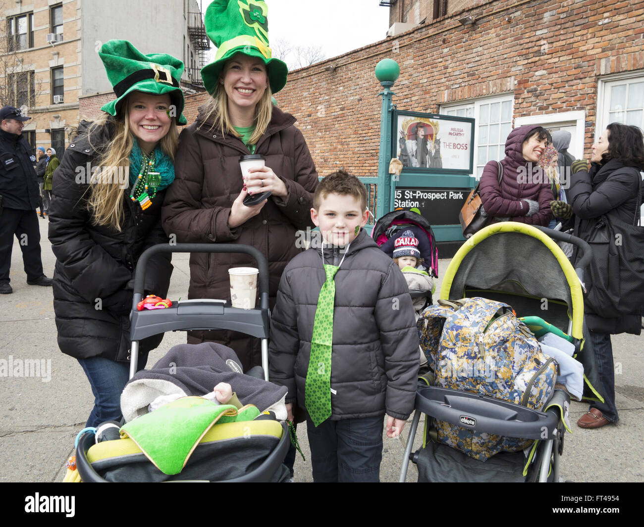 Community groups brooklyn hi-res stock photography and images - Alamy