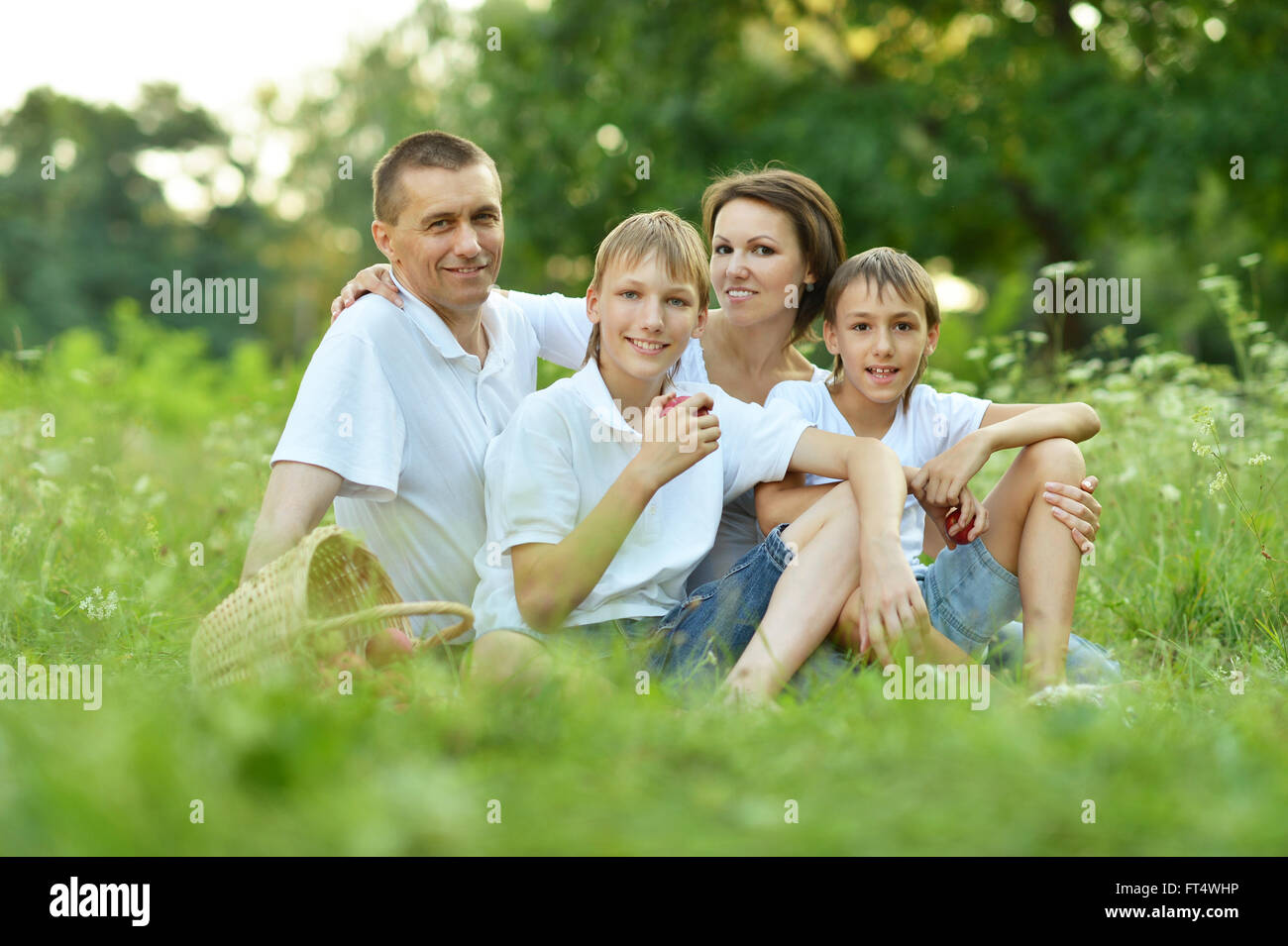 Happy smiling family Stock Photo - Alamy