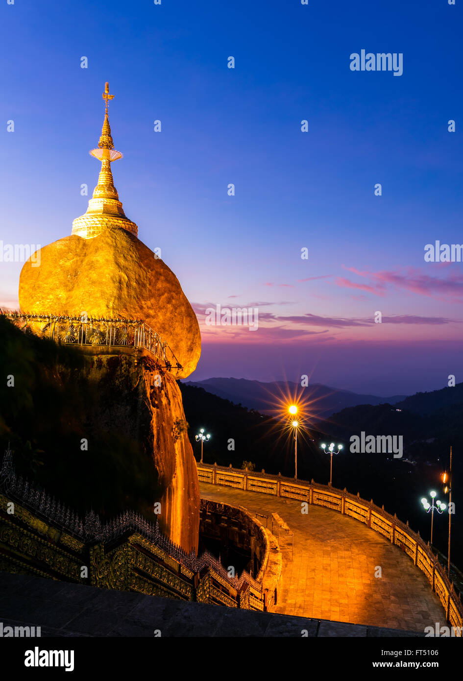 Kyaiktiyo pagoda (Golden rock), Mon state, Myanmar Stock Photo - Alamy