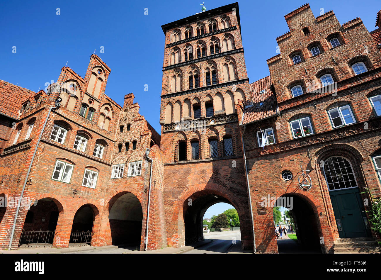 Burgtor hi-res stock photography and images - Alamy