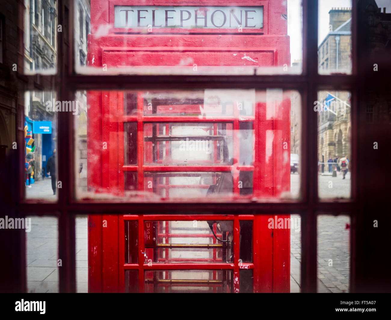 Classic phone kiosk hi-res stock photography and images - Alamy
