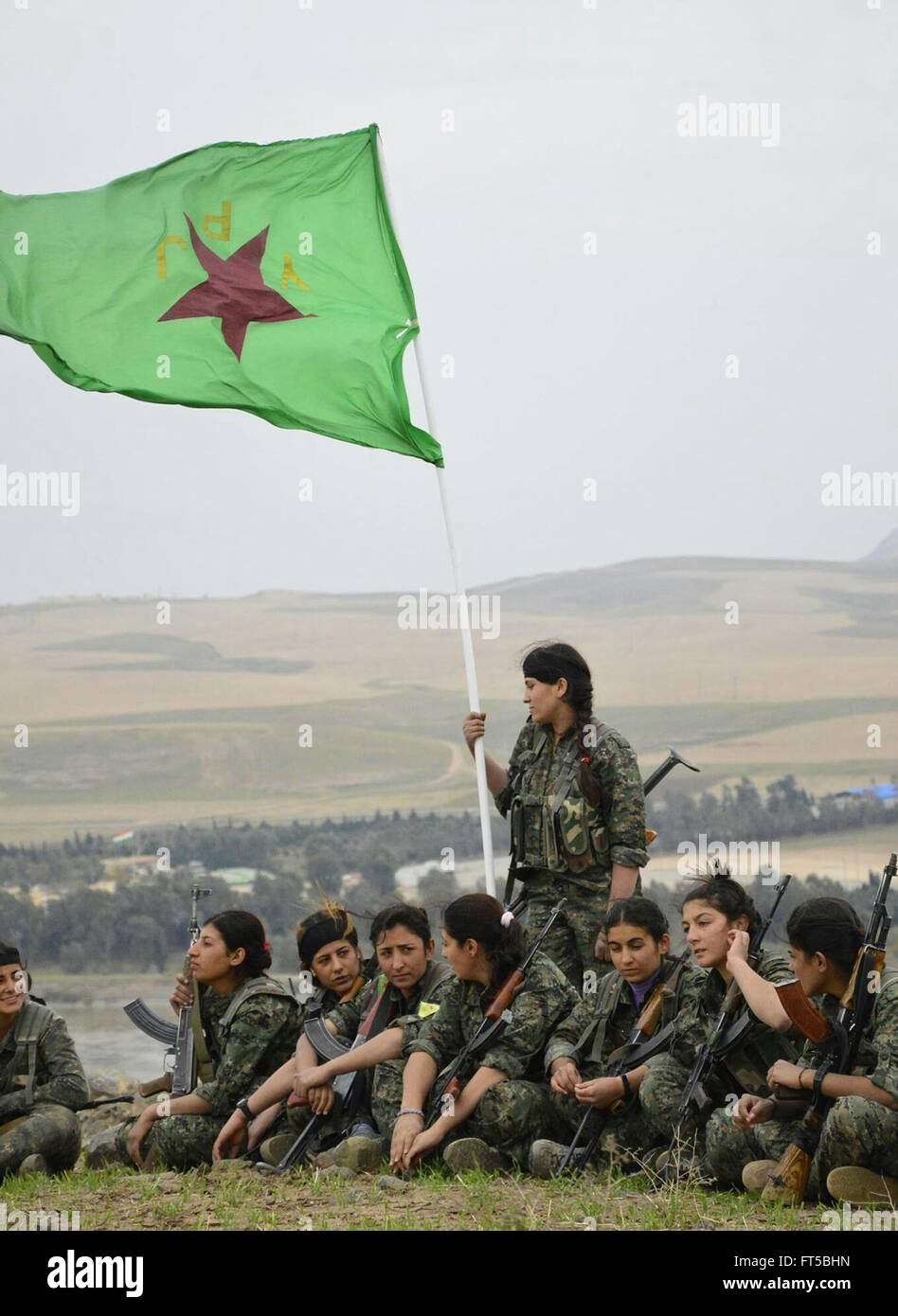 Female fighters with the Kurdish YPG during operations against the ...