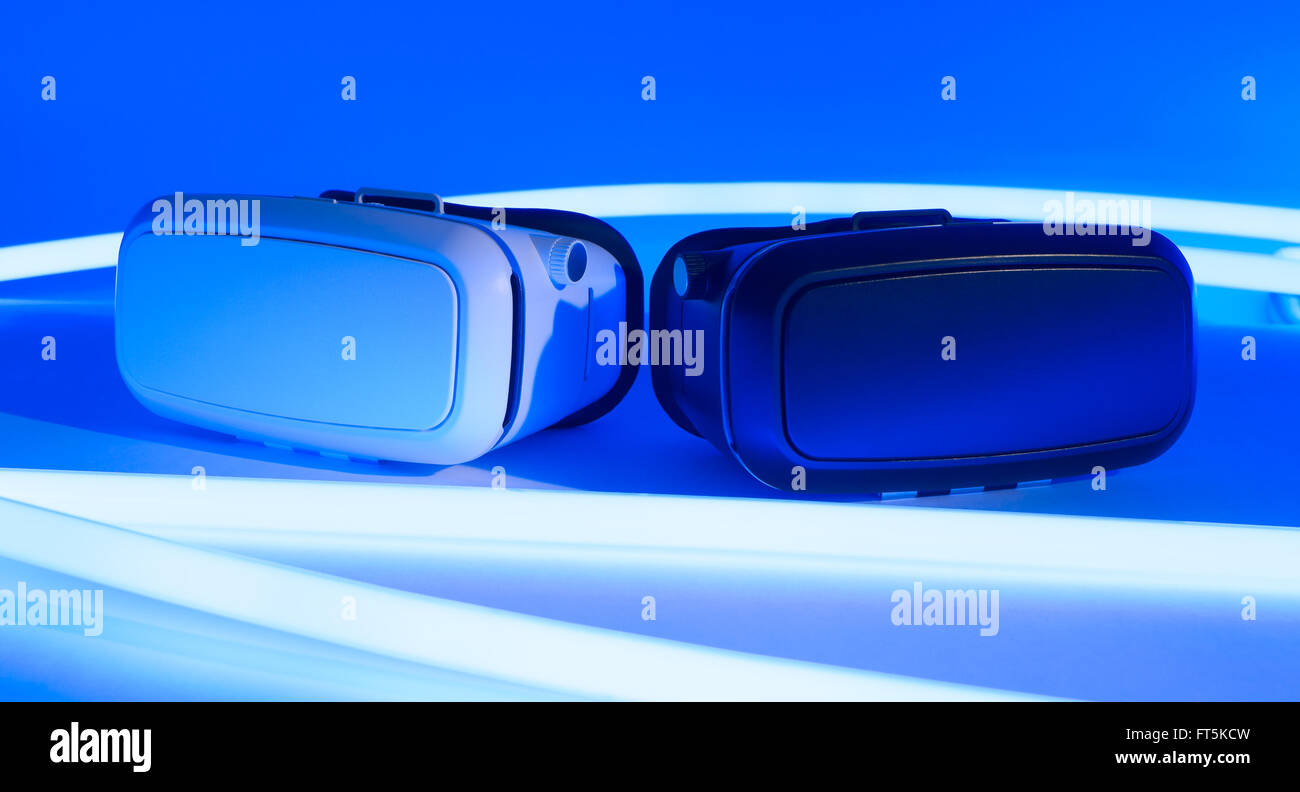 3d blue neon light hi-res stock photography and images - Alamy