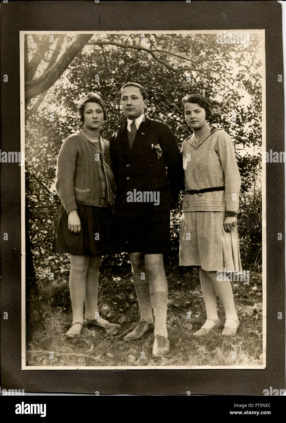 1920s italian family portrait taken in the forest Stock Photo - Alamy