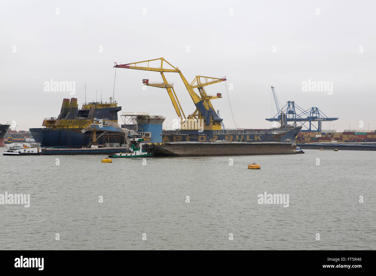 Rotterdam docks hi-res stock photography and images - Alamy
