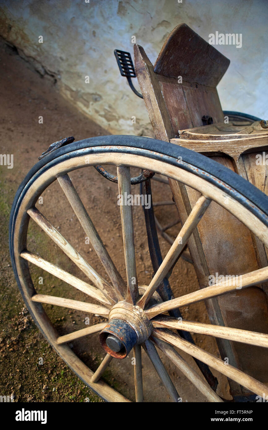 France wooden cart hi-res stock photography and images - Alamy