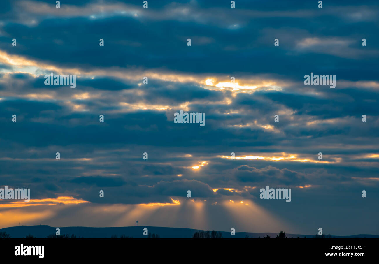 Light Shining Down High Resolution Stock Photography and Images - Alamy