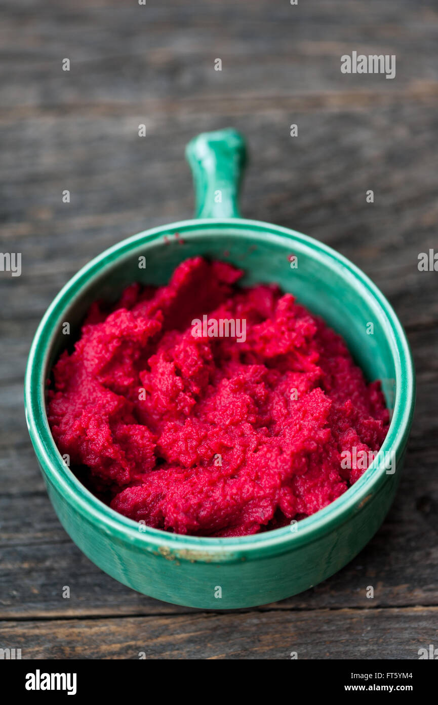 Sweet potato and beetroot mash Stock Photo - Alamy