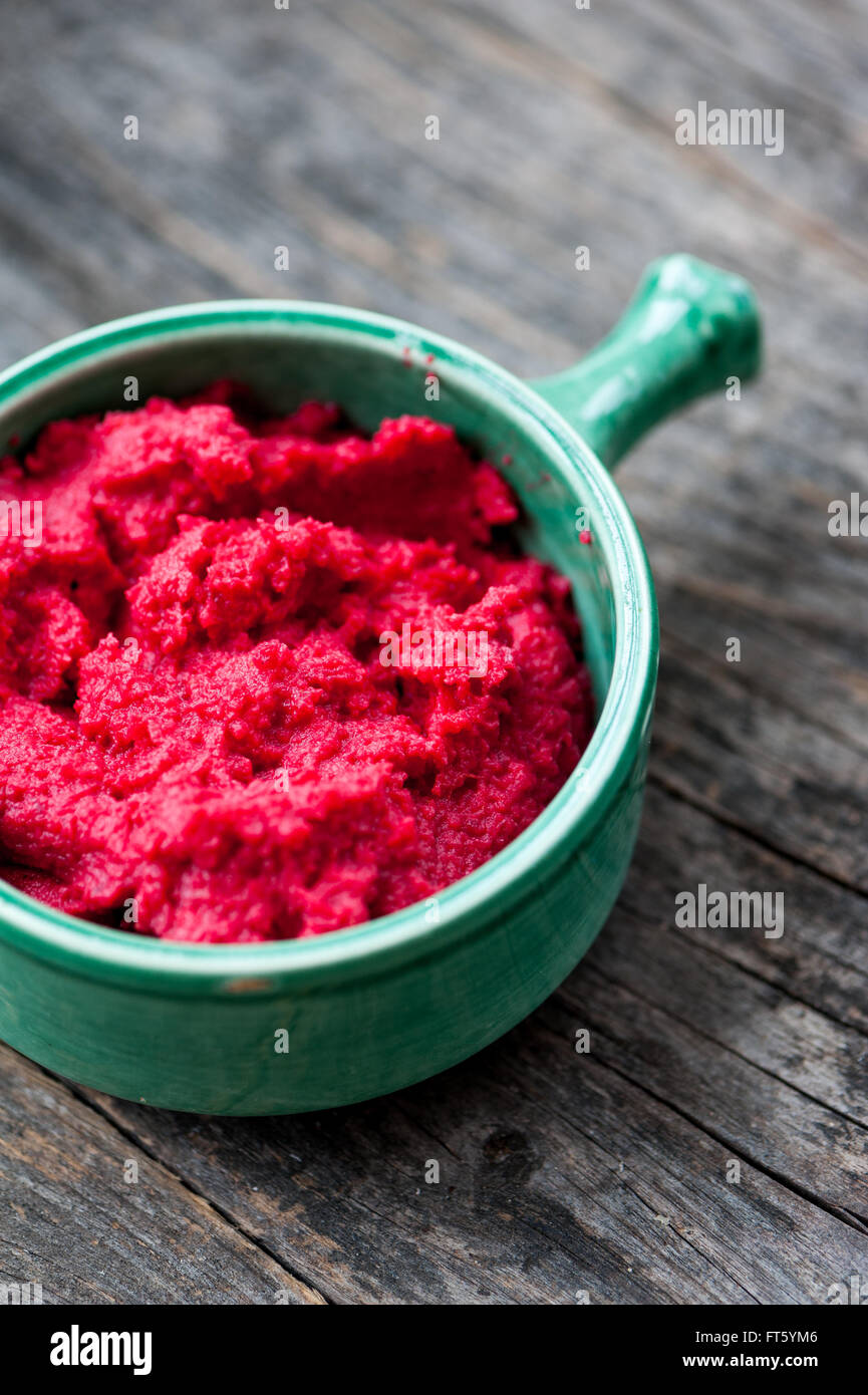 Sweet potato and beetroot mash Stock Photo - Alamy